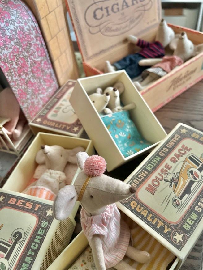 Mouse House – With His Grace